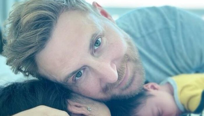 David Guetta dobio sina sa 24 godine mlađom partnericom | Radio M